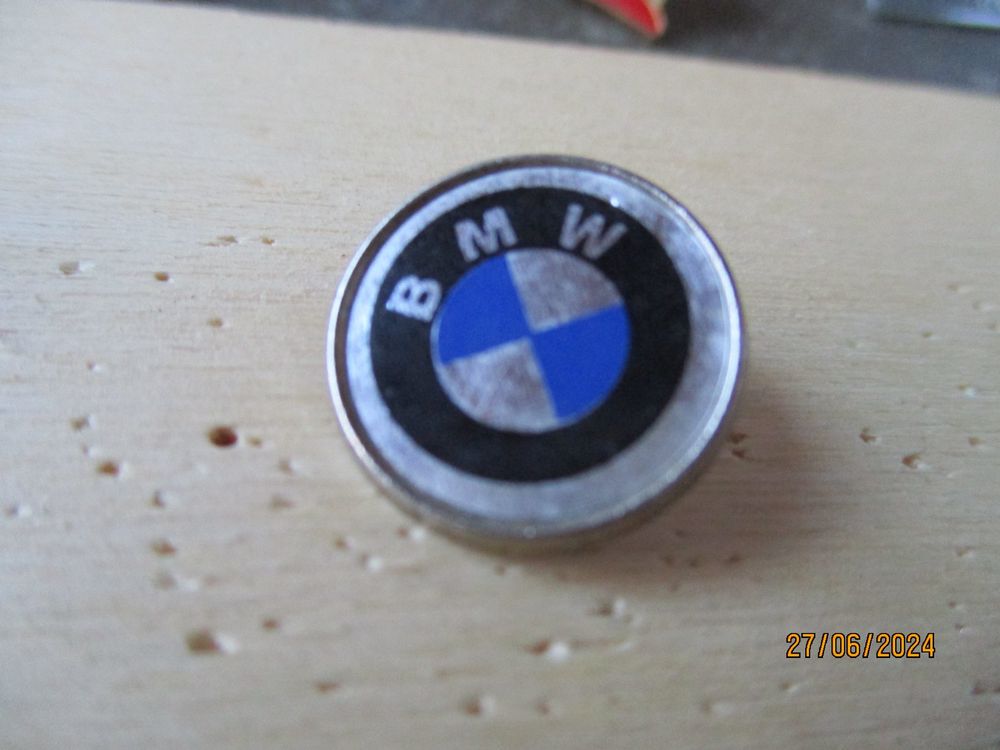 BMW Logo Pin (Neu (gemäss Beschreibung)) in Felsberg für CHF 1 – mit ...