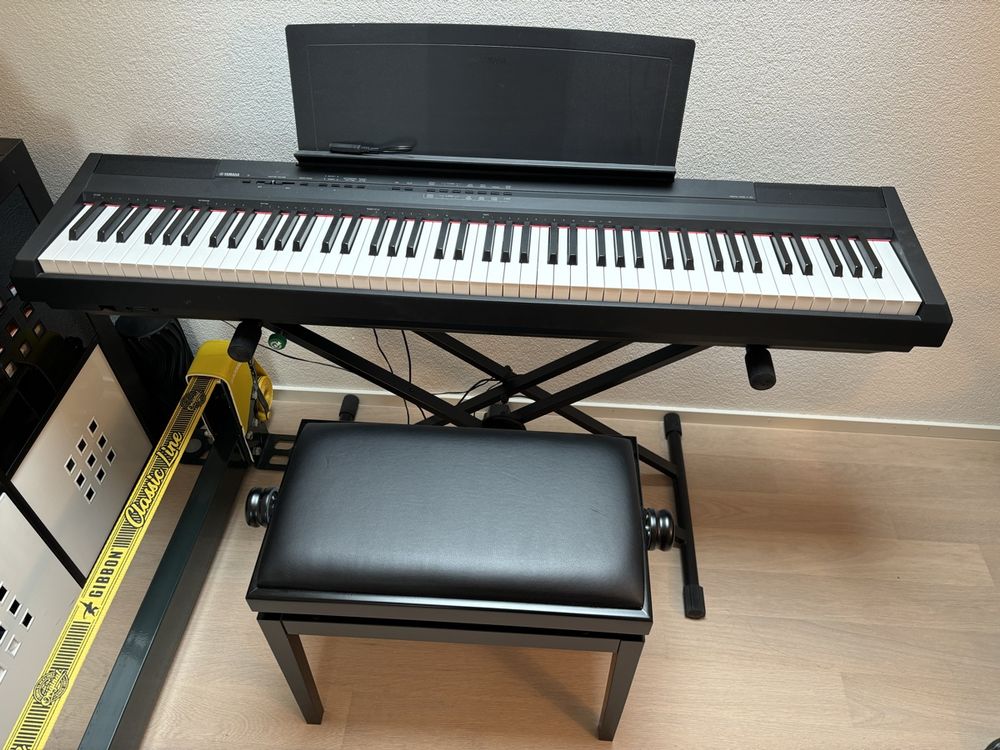 E Piano Stander Holz