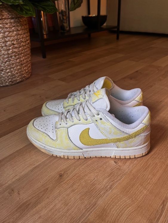 Nike Dunk Low Limited Edition gr 36,5 (Gebraucht) in für CHF 30 – mit ...