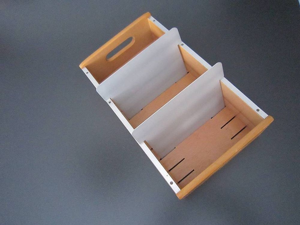 Karteikasten Holz mit 2 ALU Trennbleche (Gebraucht) in Neuenegg für CHF 12 – mit Lieferung auf ...