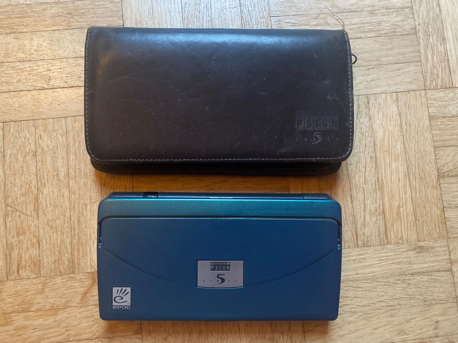 Psion Series 5 PDA - Swiss Special Edition - Rarität (Defekt) in ...