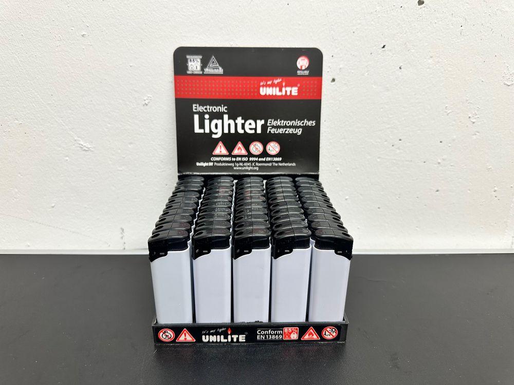 Neu Display Feuerzeug Weiss / Schwarz (50x) (Neu und originalverpackt) in Inwil für CHF 15 – mit ...