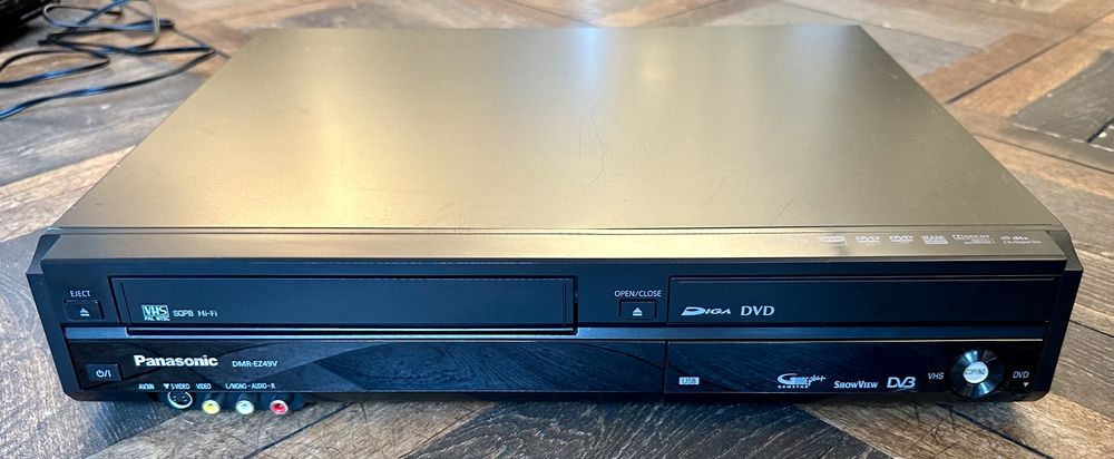 Panasonic DMR-EZ49V VHS DVD RECORDER | Kaufen auf Ricardo