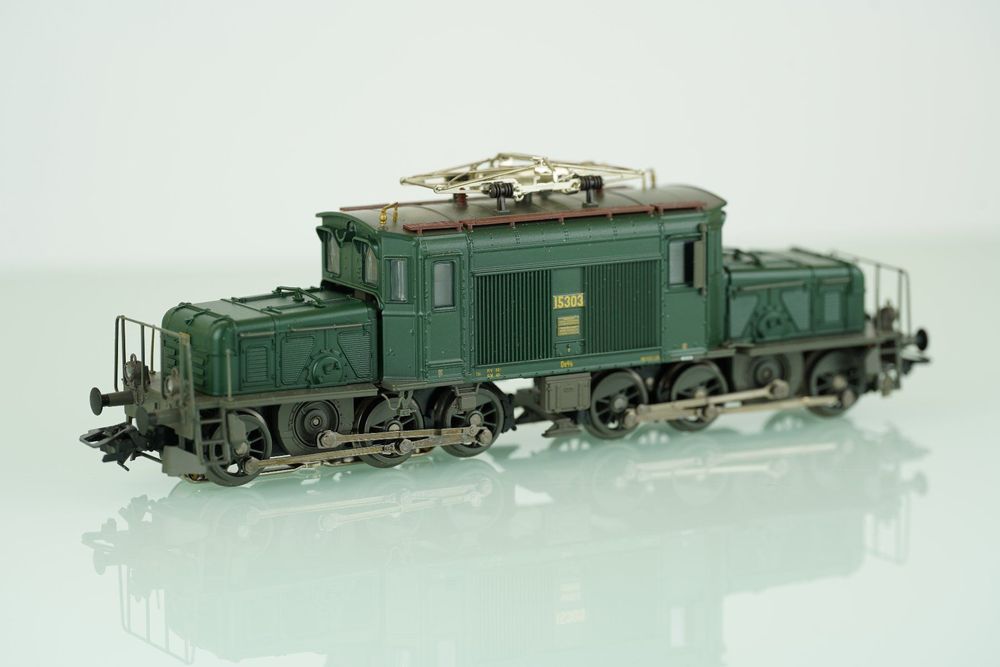 Märklin 37524: De 6/6 Seetalkrokodil" (Defekt) in Holzhäusern ZG für ...