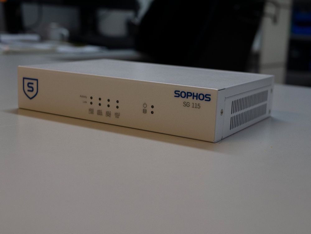 Sophos SG 115 rev.1 (OPNsense) (Gebraucht) in Zizers für CHF 70 – mit Lieferung auf Ricardo kaufen