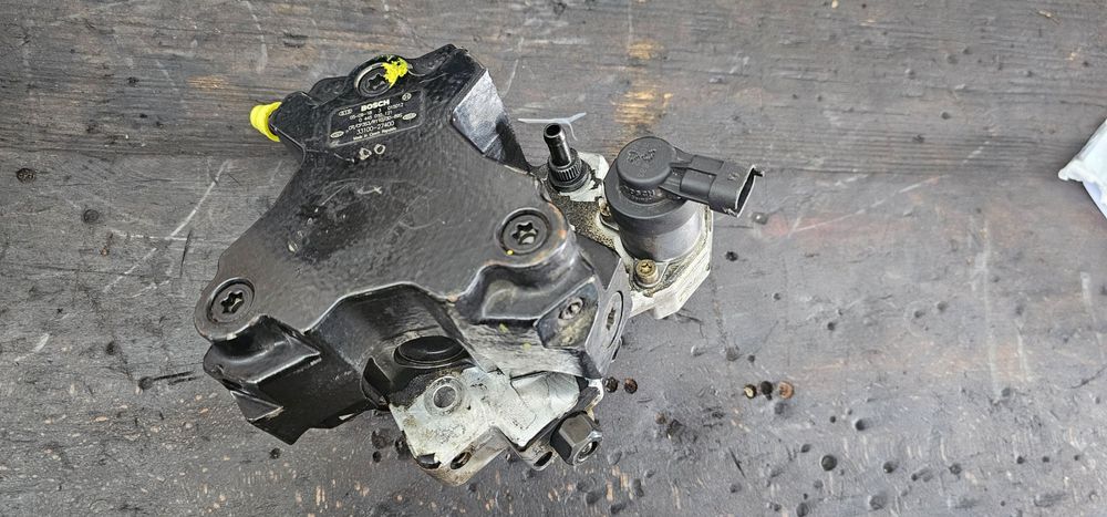 Hochdruckpumpe Bosch 33100-27400 (Gebraucht) in Märwil für CHF 50 – mit ...