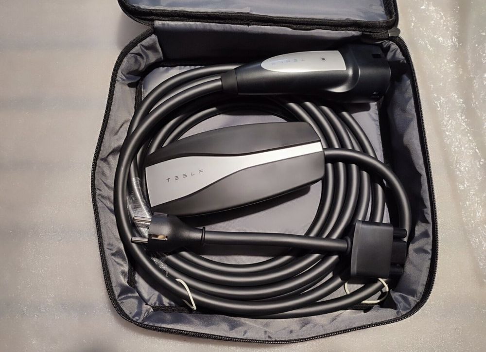 Tesla Mobile Connector mit Schuko (DE) Anschluss | Kaufen auf Ricardo