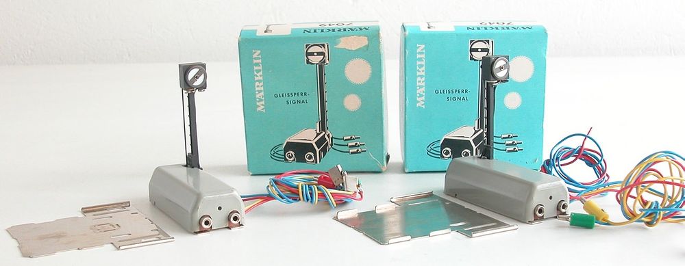 Märklin 2 Gleissperrsignale 7042 Spur H0 (Gebraucht) in Oberwil BL für ...