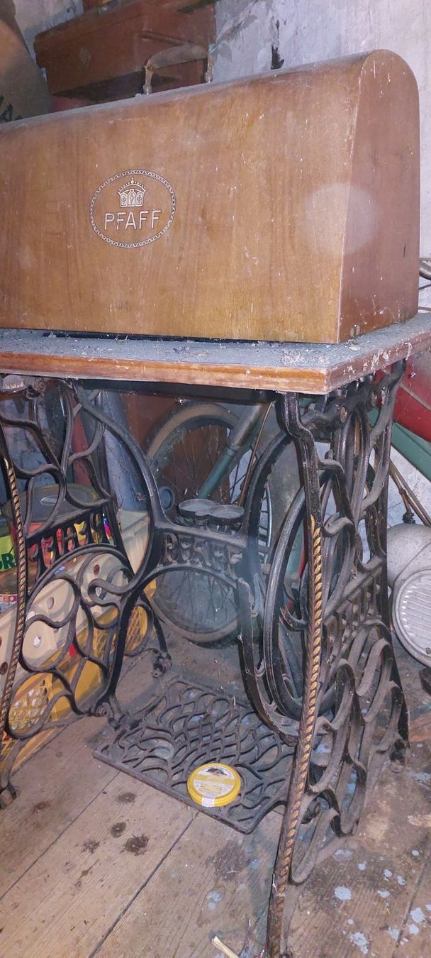 Antike Pfaff Nähmaschine mit Tisch, ca. 1920, Rarität (Gebraucht) in ...