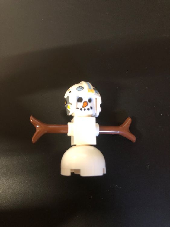 Lego figurine Star Wars Rebel Pilot Snowman (Gebraucht) in Fully für ...