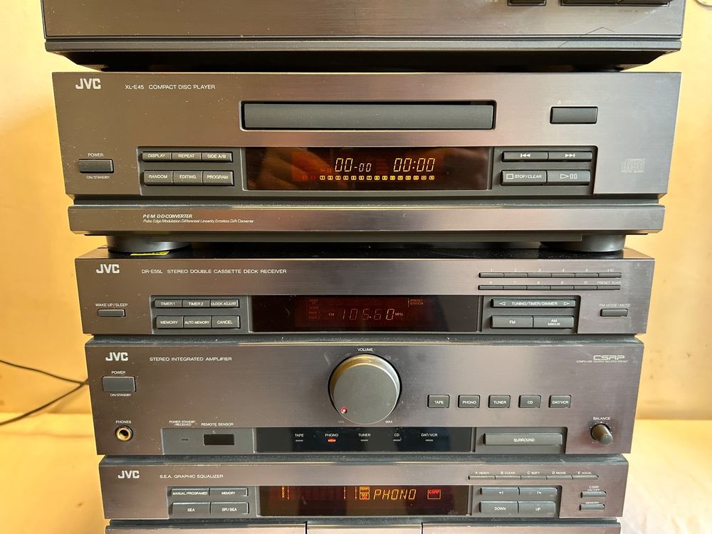 Chaîne stéréo JVC DR-E55L défectueux (Defekt) in Geneve für CHF 5 – mit ...