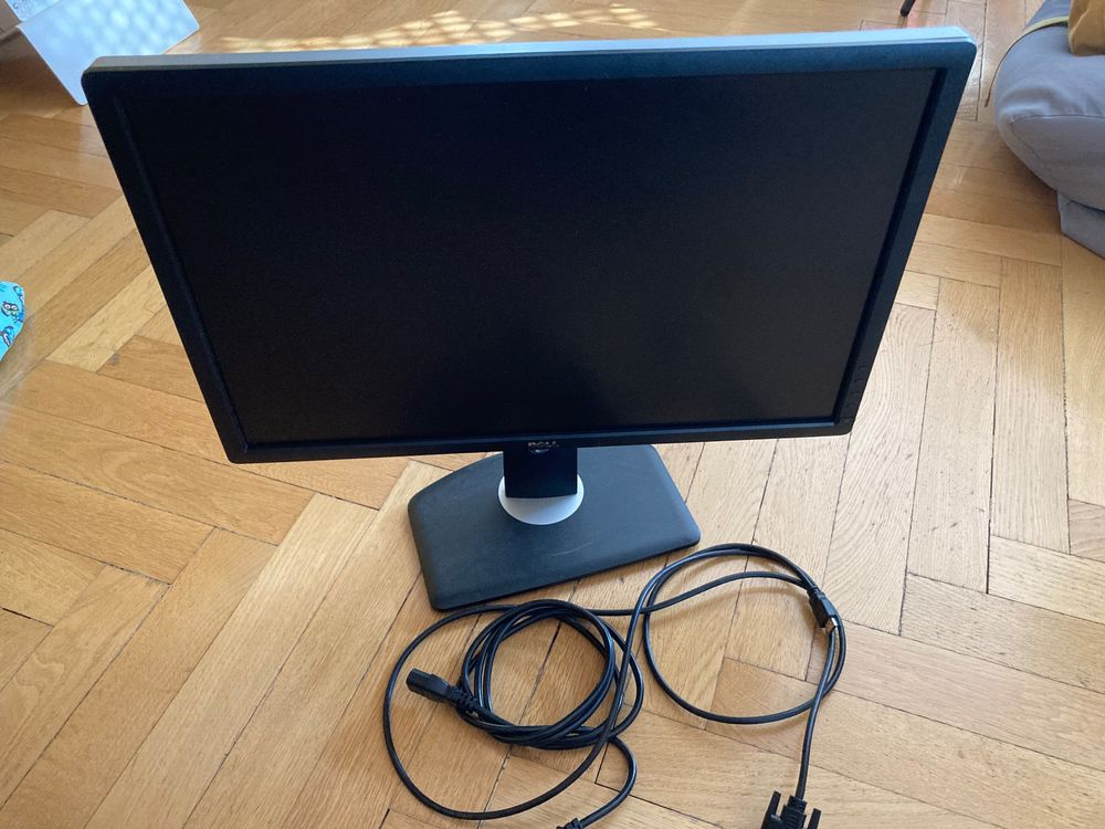 Dell Ultrasharp 24 Zoll Monitor U2412M 1900x1200 +HDMI-Kabel | Kaufen ...