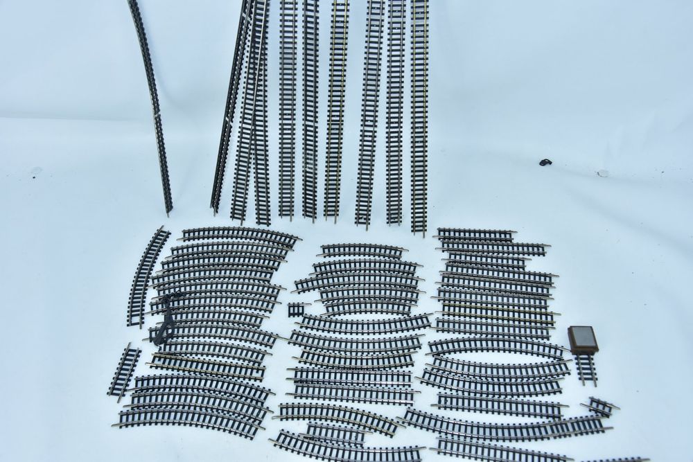 FÜR FR. 1.00 -- TRIX SPUR N 50 VERSCHIEDEN LANGE GELEISE (Gebraucht) in ...