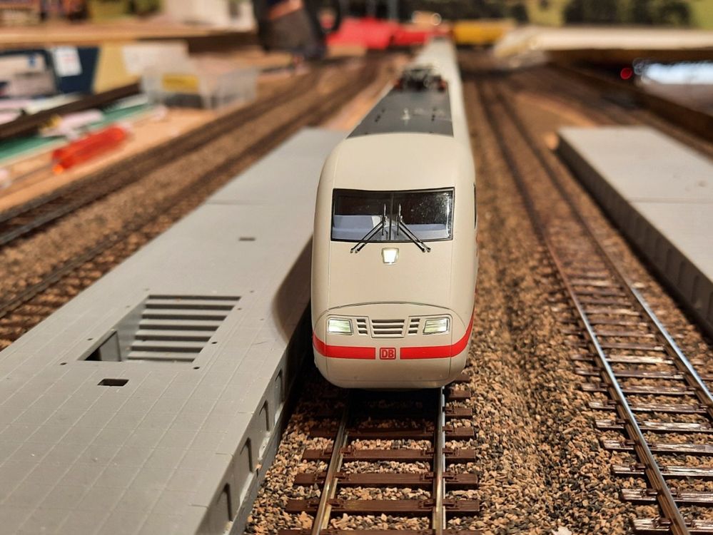 DB AG ICE1 BR 401 4-teilig 2 Panto INTERLAKEN Ep.V DC analog (Neu (gemäss Beschreibung)) in ...