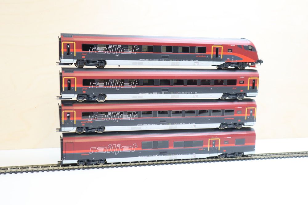 ROCO RailJet Personenzug Set mit Steuerwagen - AC H0 (Gebraucht) in ...