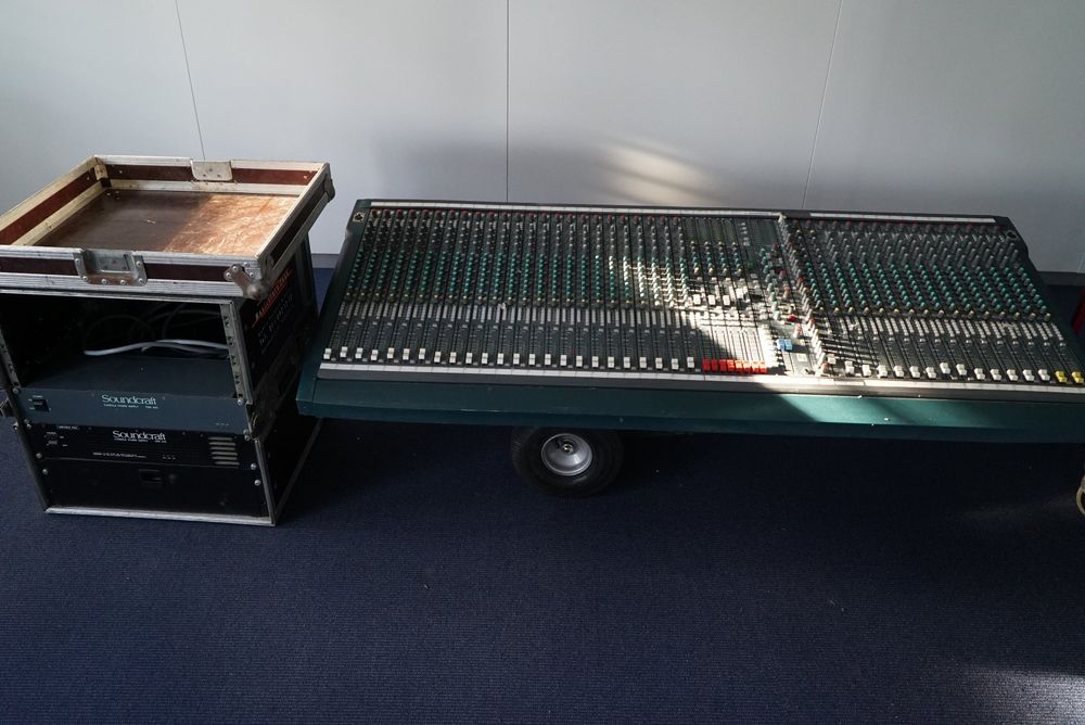 Soundcraft K3 Theatre 40 channel profi mischpult der 90er (Gebraucht ...