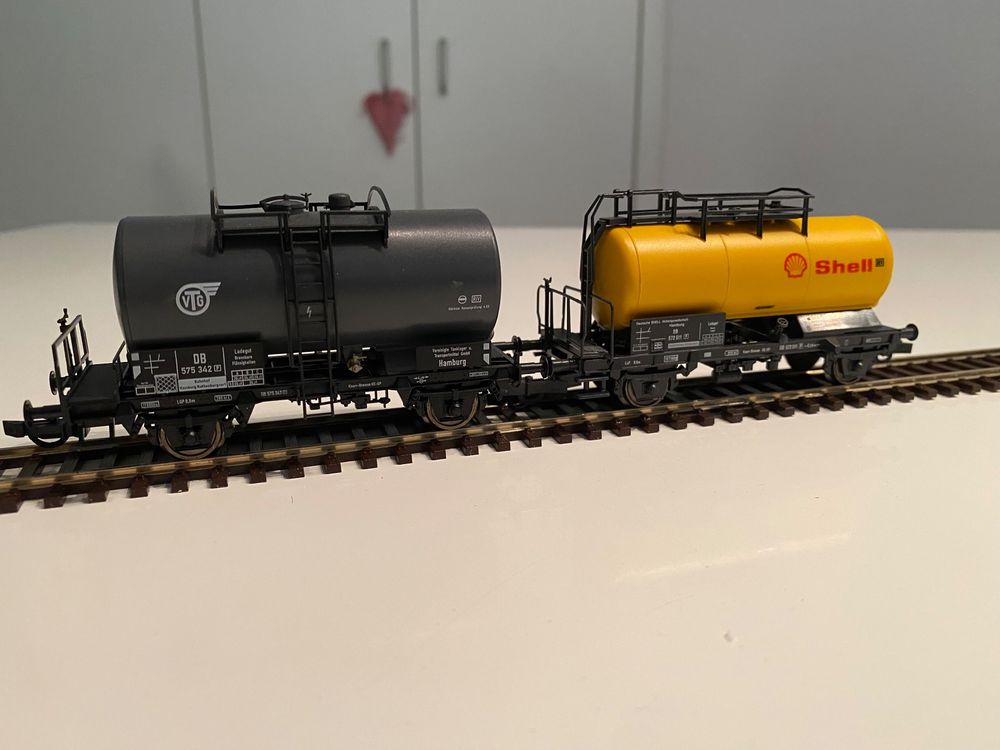 2 Stk. Tankwagen VTG, Shell Roco, Fleischmann H0 (Gebraucht) in Spiez ...