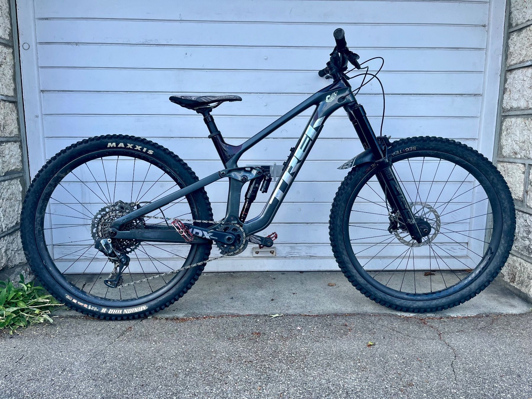 Trek Slash 9.8 GX AXS – Grösse M / Lithium Grey – Top Enduro (Gebraucht ...
