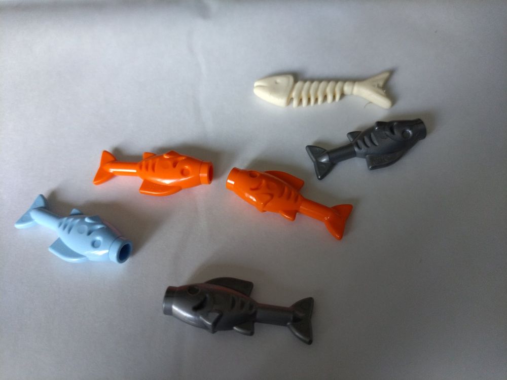 6 Lego Tierfiguren Fische (Gebraucht) in Kölliken für CHF 2 – mit ...