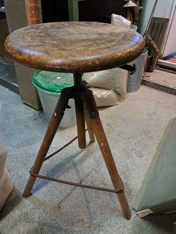 Industrie Hocker (Gebraucht) in Grossdietwil für CHF 90 – nur Abholung auf Ricardo kaufen