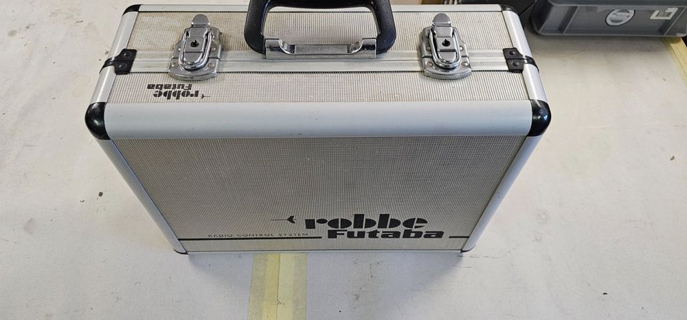 Futaba FC28/V3.0 mit TM-8 2.4 GHz und 35MHz | Kaufen auf Ricardo