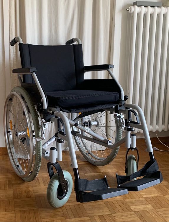 Rollstuhl 46 cm Sitzbreite neuwertig (Neu (gemäss Beschreibung)) in Heiden für CHF 69 – nur ...