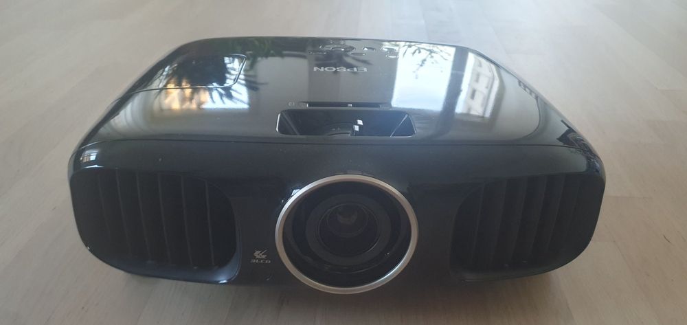 Epson EH-TW6000 FullHD Beamer (Gebraucht) in Uster für CHF 166 – nur ...