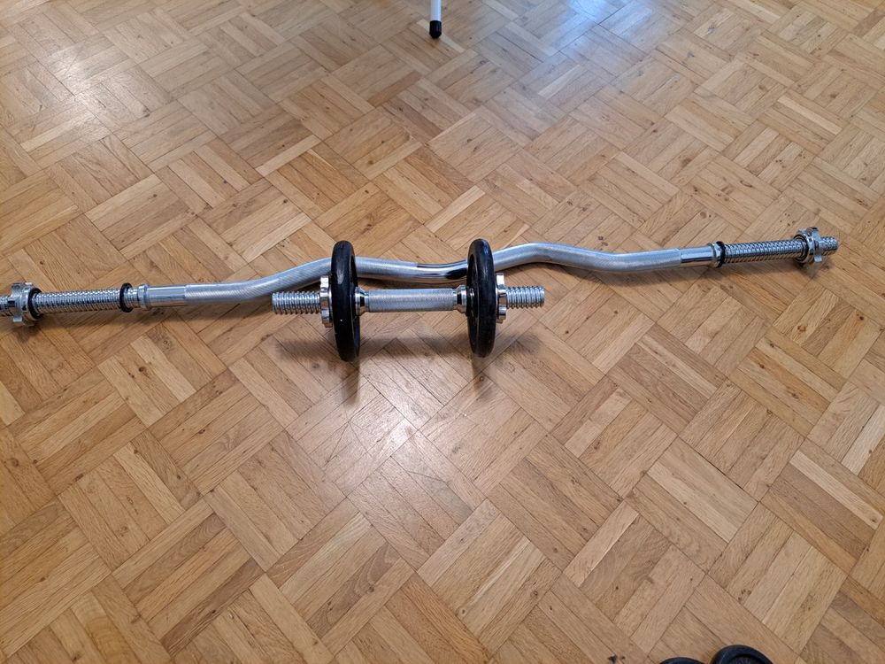 Lang- und Kurzhantel mit verschiedenen Gewichten (Gebraucht) in ...