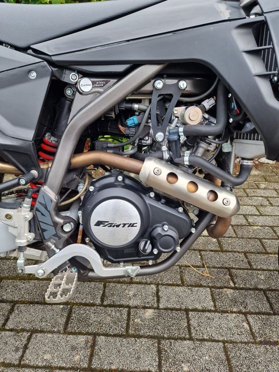 Fantic XMF 125 Motard / Inverkehrsetzung 08.2023 (Gebraucht) in ...