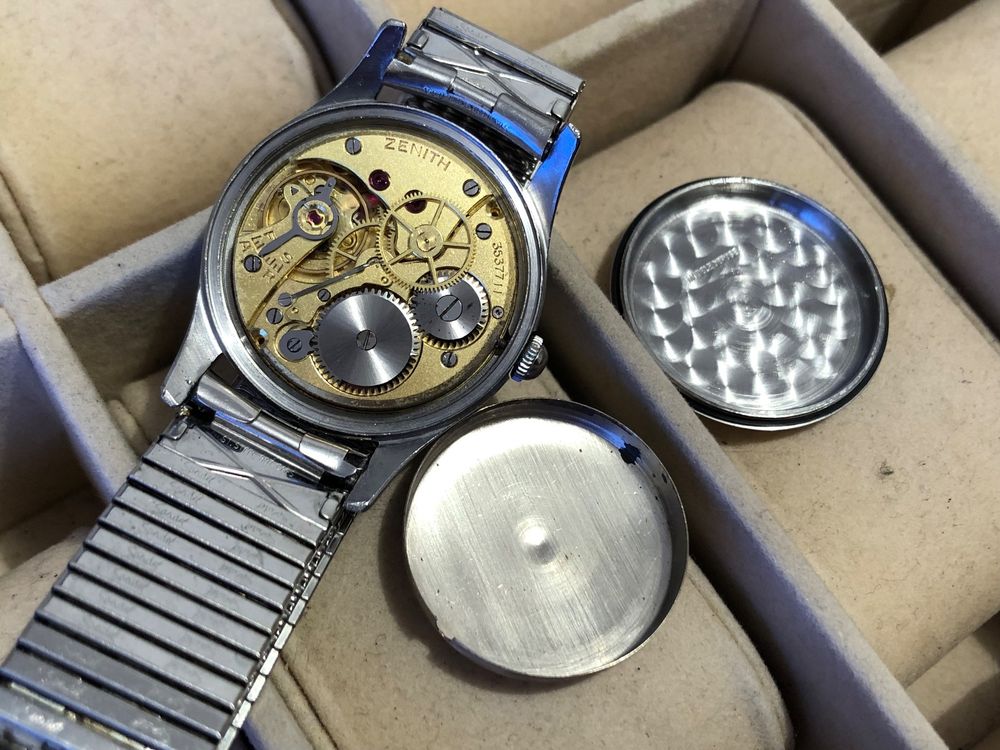 Montre vintage Zénith Pilot mécanique 32mm fonctionne (Gebraucht) in Delemont für CHF 201 – mit ...