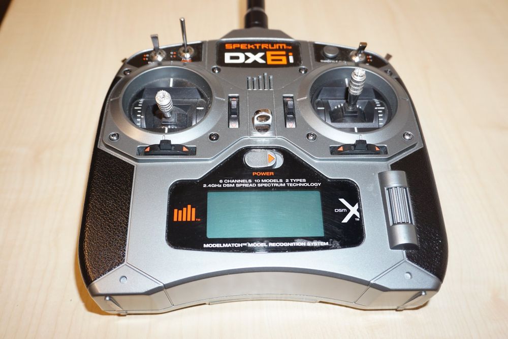SPEKTRUM DX6i / DSM-X / Mode 2 Sender mit AR600 Empfänger (Gebraucht ...