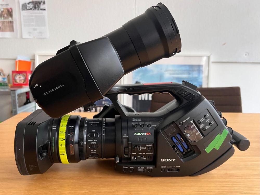 Sony PMW-EX3 Camcorder mit vier SxS PRO-Speicherkarten | Kaufen auf Ricardo