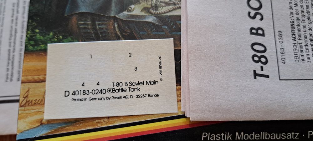 2x T-80 Soviet tank 1/72 matchbox 40183 + revell 3104 | Kaufen auf Ricardo