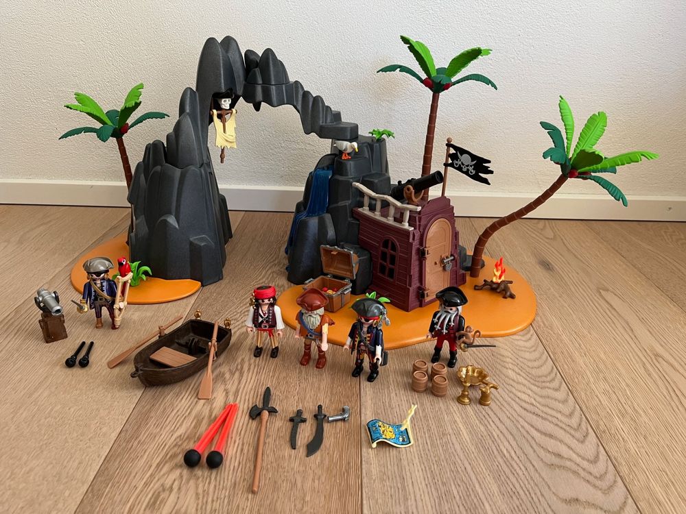 PLAYMOBIL 6679 Piratenschatzinsel & 6684 Piratenkapitän (Gebraucht) in ...
