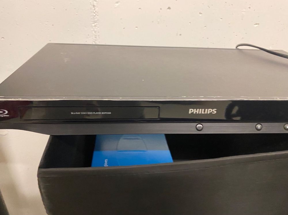 Philips Blue Ray DVD Player mit Dolby und DTS Sound (Gebraucht) in ...