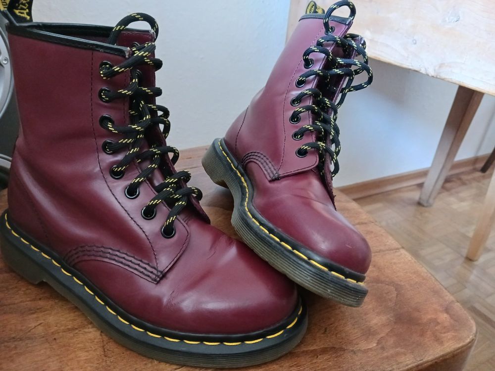 Dr. Martens 38 botdeaux (Gebraucht) in Riedholz für CHF 90 – mit Lieferung auf Ricardo kaufen
