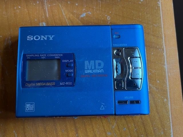 Sony MZ-R50 Minidisc Recorder (Gebraucht) in Zermatt für CHF 26 – mit ...