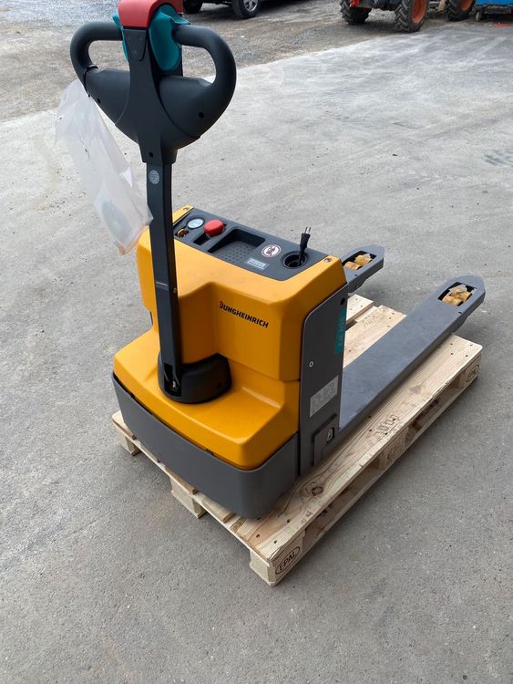 Niederhubwagen Jungheinrich Elektro-Hubwagen EJE M15 Neuwert (Neu ...