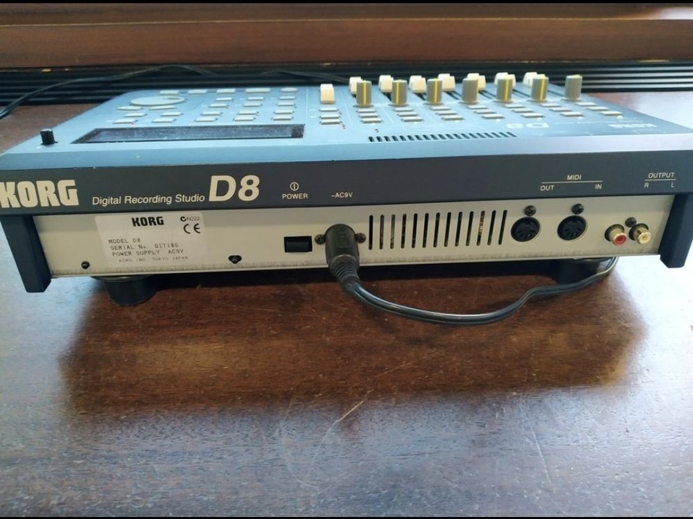 Korg D8 Digital 8-Track Recording Studio | Kaufen auf Ricardo