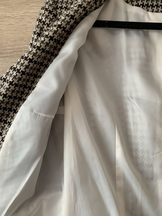 Blazer noir et blanc à carreaux (Neu (gemäss Beschreibung)) in Montreux für CHF 12 – mit ...