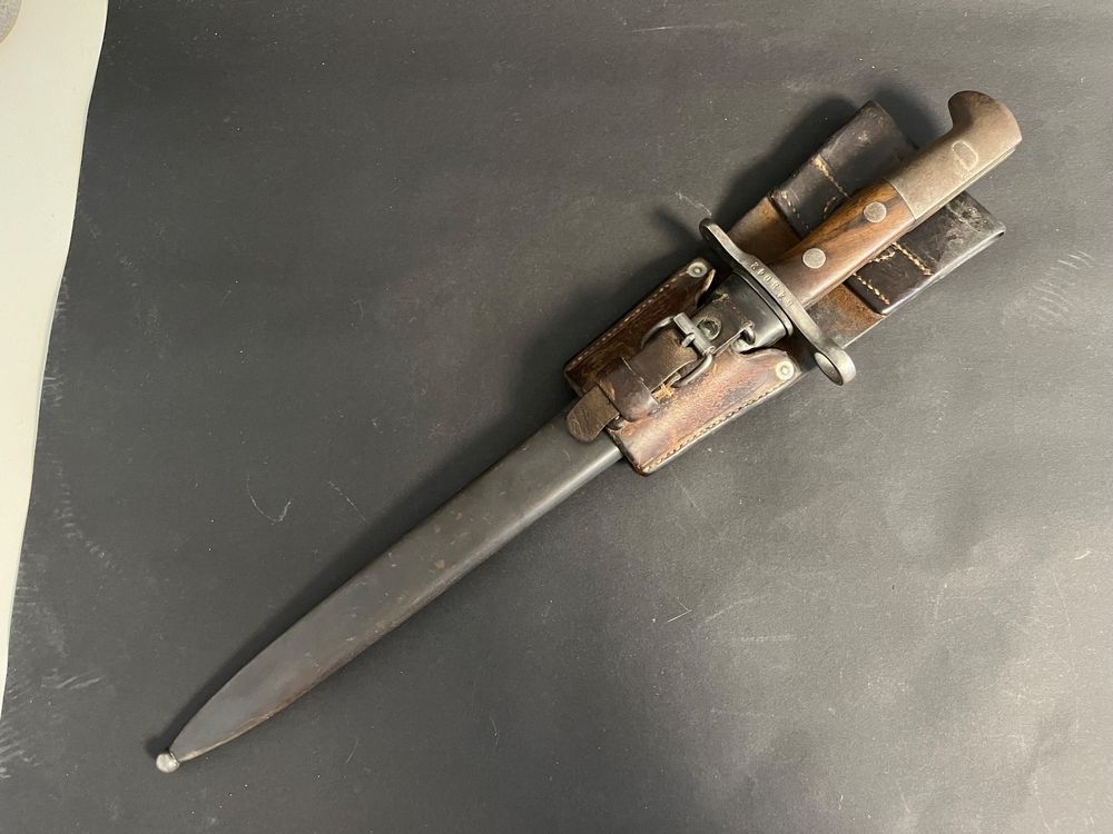 Bajonett Elsener Schwyz mit Frosch und Metallscheide 548042 (Gebraucht) in Uster für CHF 30 ...