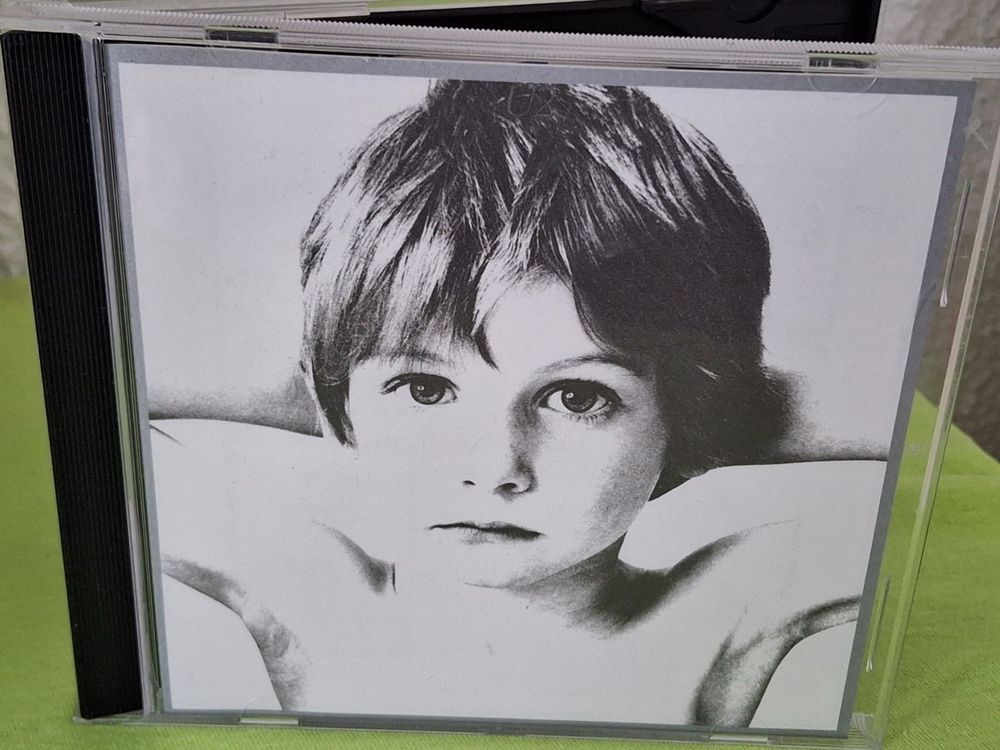 CD U2 - Boy (Gebraucht) in Aarberg für CHF 3.6 – mit Lieferung auf Ricardo kaufen