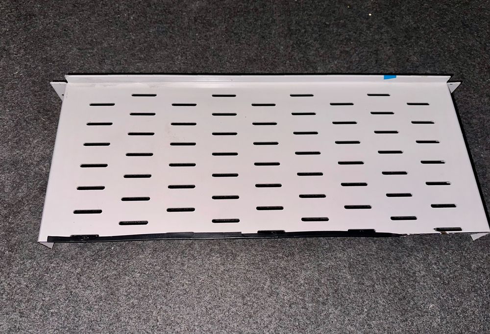 Adam Hall 19 Zoll Rack Ablage (Gebraucht) in Aarau Rohr für CHF 9 – mit ...