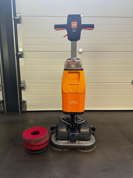 Taski Swingo 250μicro – Profi-Maschine inkl. viel Zubehör (Gebraucht ...