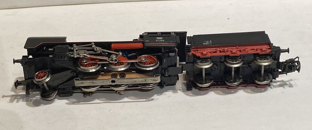 Märklin 3003 Dampflok/locomotive à vapeur DB 24 058 (Gebraucht) in Sonceboz-Sombeval für CHF 40 ...