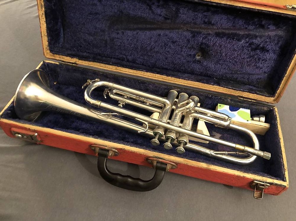 B-Trumpet Reynolds Emperor mit Koffer (Defekt) in Villnachern für CHF ...