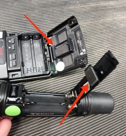 5x Shure Axient Taschensender AA Battery Adapter Clip (Neu und ...