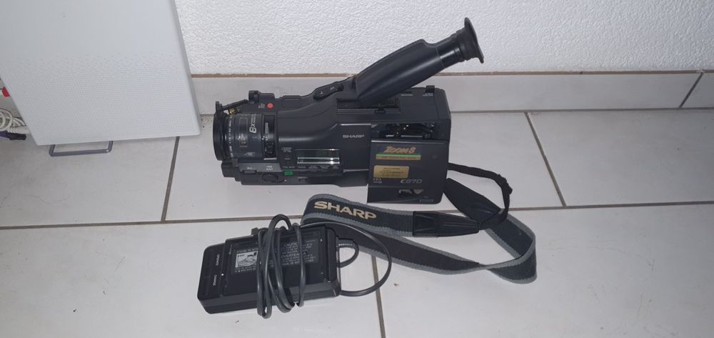 VIDEOCAMERA SHARP MOD CA 1990 VHS-C (KLEINE CASSETTENTYP!) | Kaufen auf ...