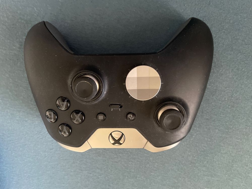 Xbox Elite Controller Series 1 (Gebraucht) in Zürich für CHF 15 – mit ...