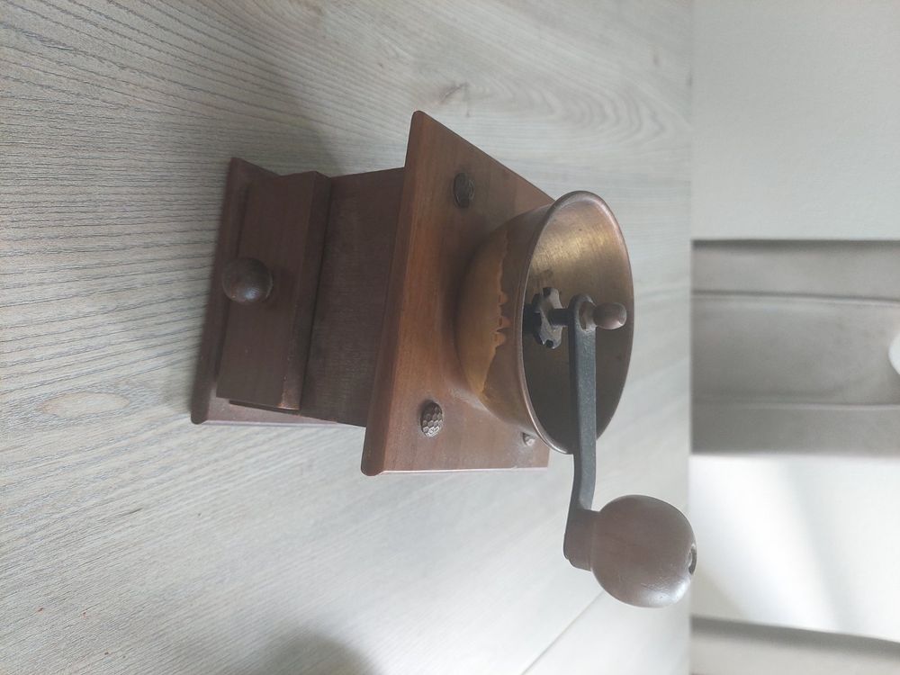 Nostalgie Hand Mühle | Kaufen auf Ricardo